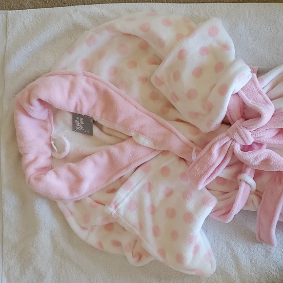 Ulta Beauty | Intimates & Sleepwear | Whitepink Plush Robe Nwt Ulta In ...